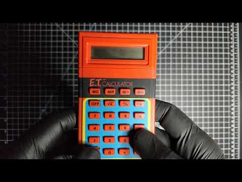 Object and Memory #0019: 1982 Texas Instruments E.T. the Extra-Terrestrial Calculator