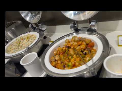 Sky Hub Lunge at Seoul Gimpo International Airport (GMP). No talk, no music. Simple walkthrough.