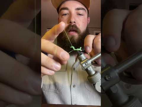 How to tie DURABLE 60 second Squirmy Worm (stop wrapping so tight!!) #flytying #flyfishing