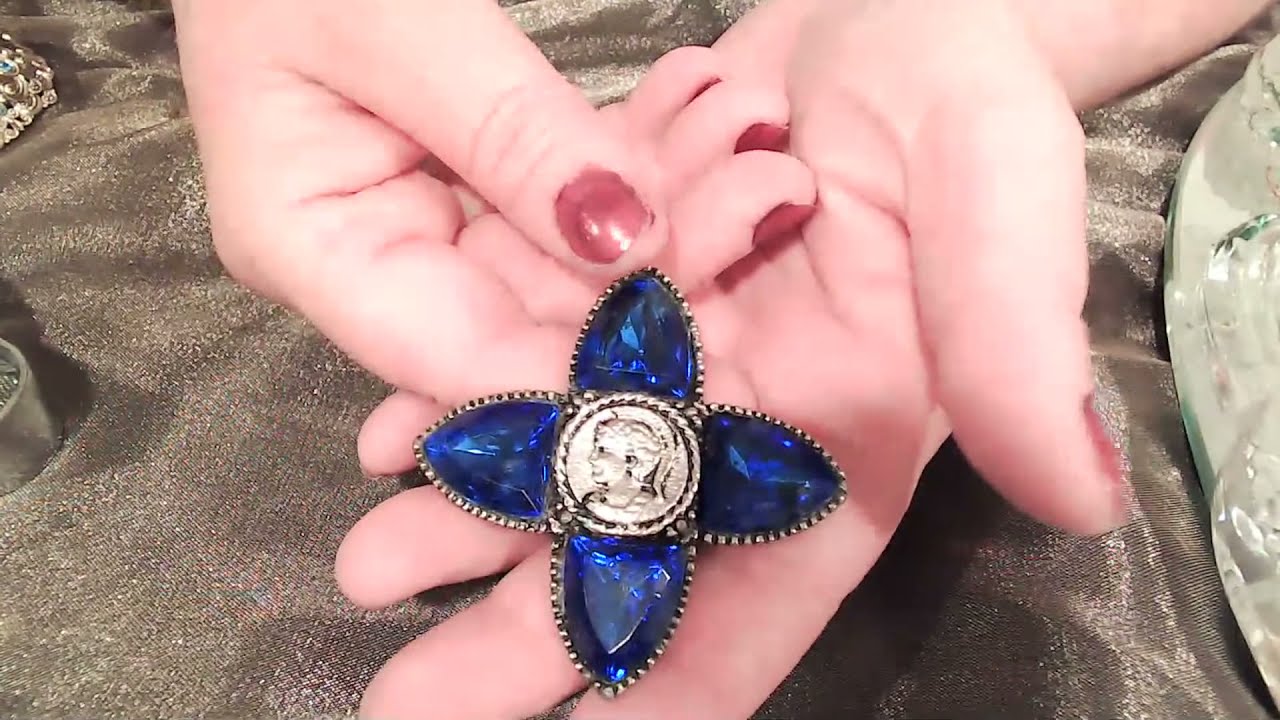 Estate Jewelry: Vintage Costume Jewelry