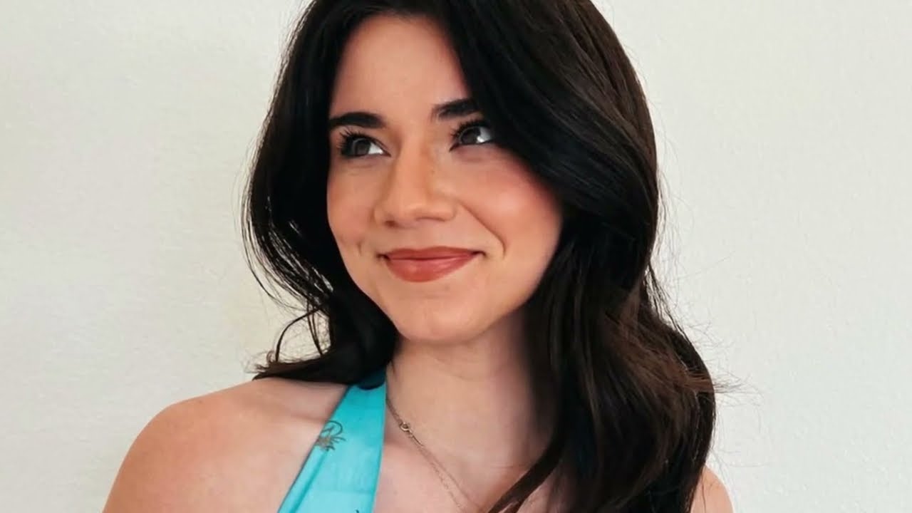 Brett Cooper -Bio, Wiki, facts, Age, Height, Weight, Measurement, Photos; American glamour model