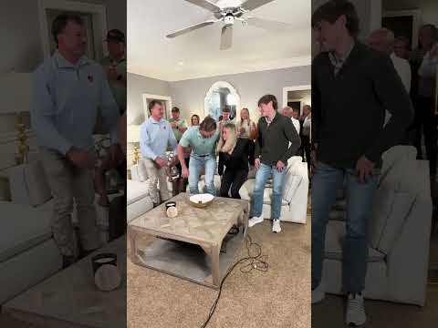 The moment Gunnar Henderson found out he was the Rookie of the Year!