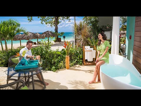 Sandals Negril, Jamaica • Beachfront Walkout Grande Luxe Club Level w/ Patio Tranquility Soaking Tub