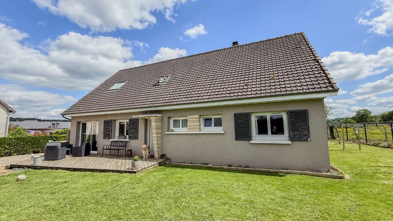 🏡 Maison familiale 170 m² à vendre à Beaumont-le-Roger | 6 chambres + piscine + gare - IMMONORMANDIE