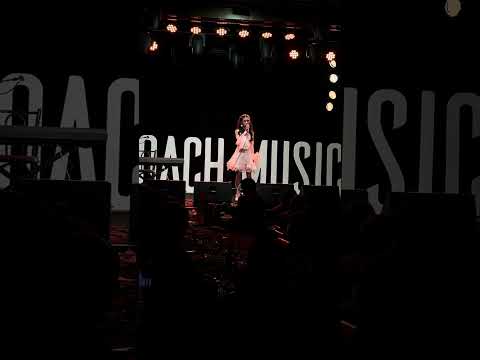 Up to the mountain - Susan Boyle (Live at COACHMUSIC)