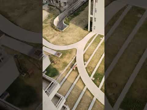 India Bulls centrum park Sector 103. 4 BHK Flat + Servent