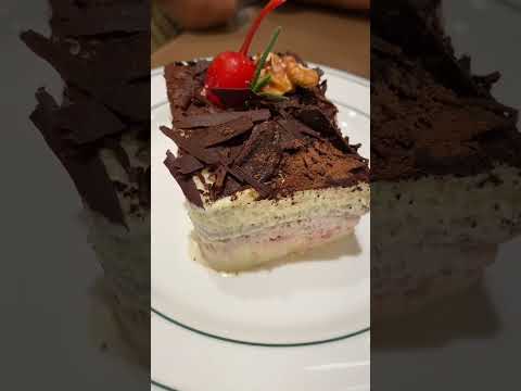 Nyobain Tiramisu Viral di Maiku Cafe Blok M !