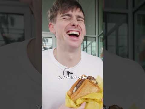 Brits try Whataburger for the first time!
