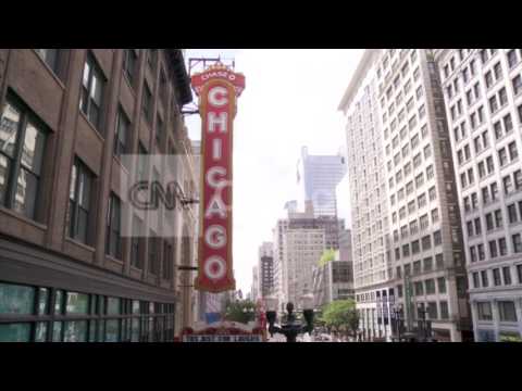 CL/S1 EP1 CHICAGO THEATER SIGN