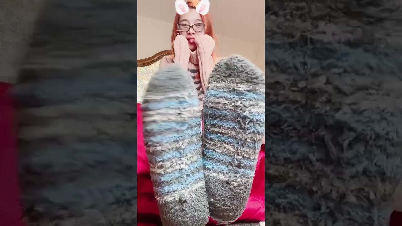 #fuzzy #socks for the winter #feetfetish #footfetish #wiggle