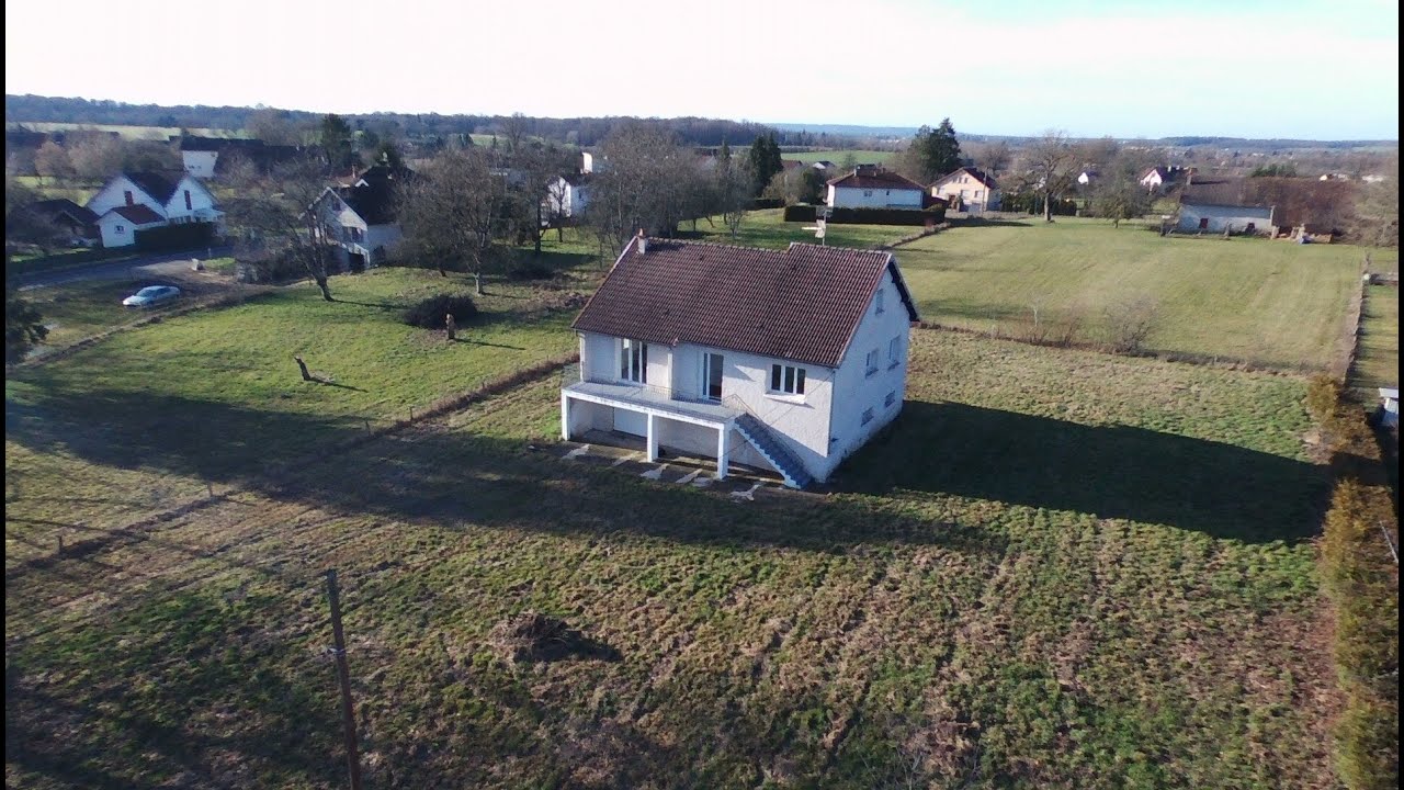 Individual House 132m2 On Land Of 2491m2 in Frotey Les Lure