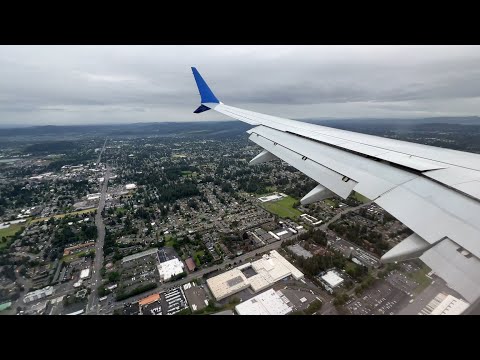 Portland, Oregon - Landing at Portland International Airport