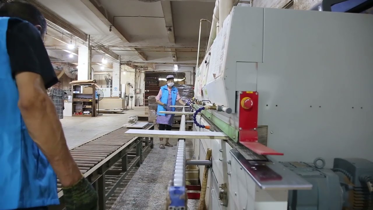 Wood POP/POS displays manufacturing process.