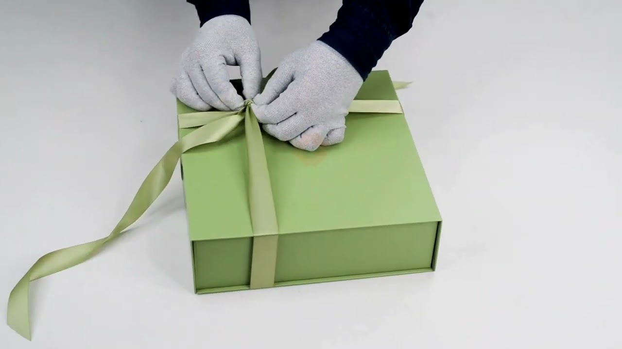 Luxurious Green Gift Boxes with 2.5m Ribbon – Perfect Presentation for Any Gift! #giftbox #diy