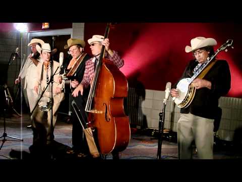 The Cleverlys - Walk Like An Egyptian