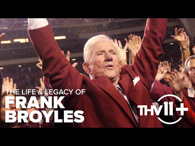 Top 10 best college football announcers of all time