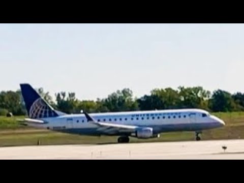 United Express/SkyWest E-175 [SKW5449] Departure at Kansas City International Airport (MCI)