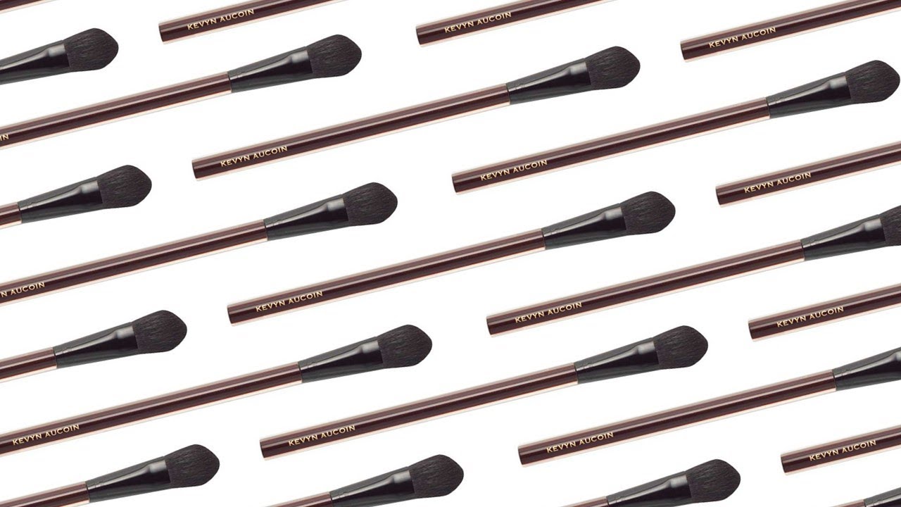 KEVYN AUCOIN BASE SHADOW BRUSH