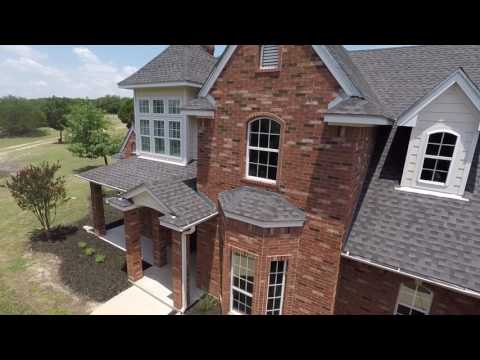 7 Chris Avenue - Lampasas, Texas.