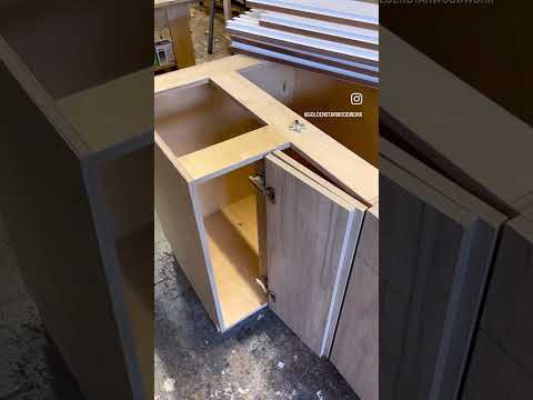 Corner cabinet Door #prettykitchen #design #gsw #kitchen #interiordesign #kitchendesign