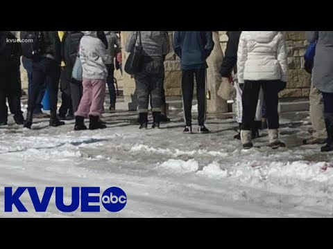Long lines form outside open grocery stores | KVUE
