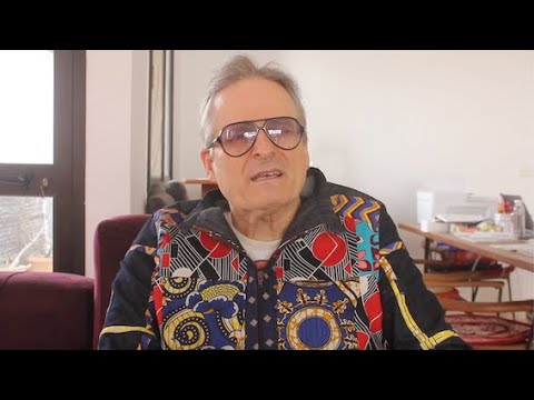 DAVID BROLLIET : UN SUISSE, AMBASSADEUR DE L'ART AFRICAIN À TRAVERS LE MONDE.