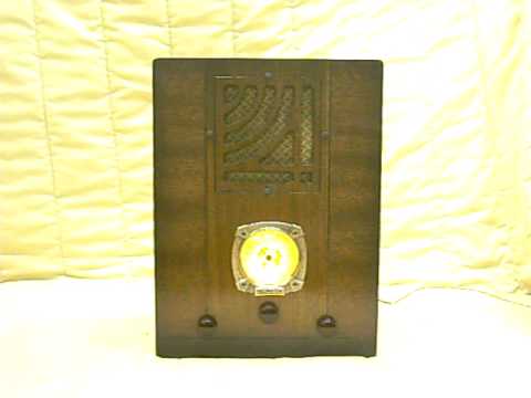 1936 Aetna Model 400 Old Antique Wood Tube Radio