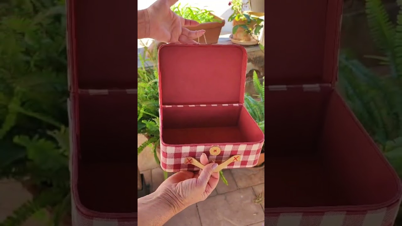 CAJA MALETA DE CARTÓN #cartonaje #cajadecarton #cajamaleta #amparolacruzdiy