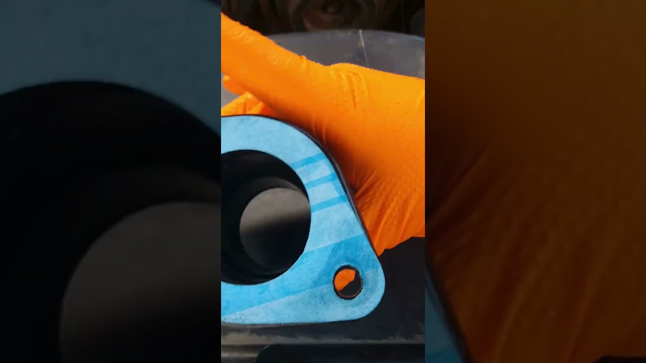 Leaking Thermostat Housing on 2007 Dodge Ram 1500 V8 5.7L Hemi