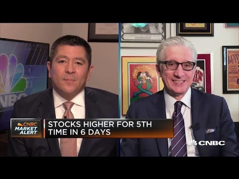Stocks open mixed as investors monitor bank earnings