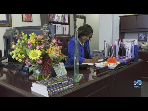 Council to honor former Norfolk superintendent