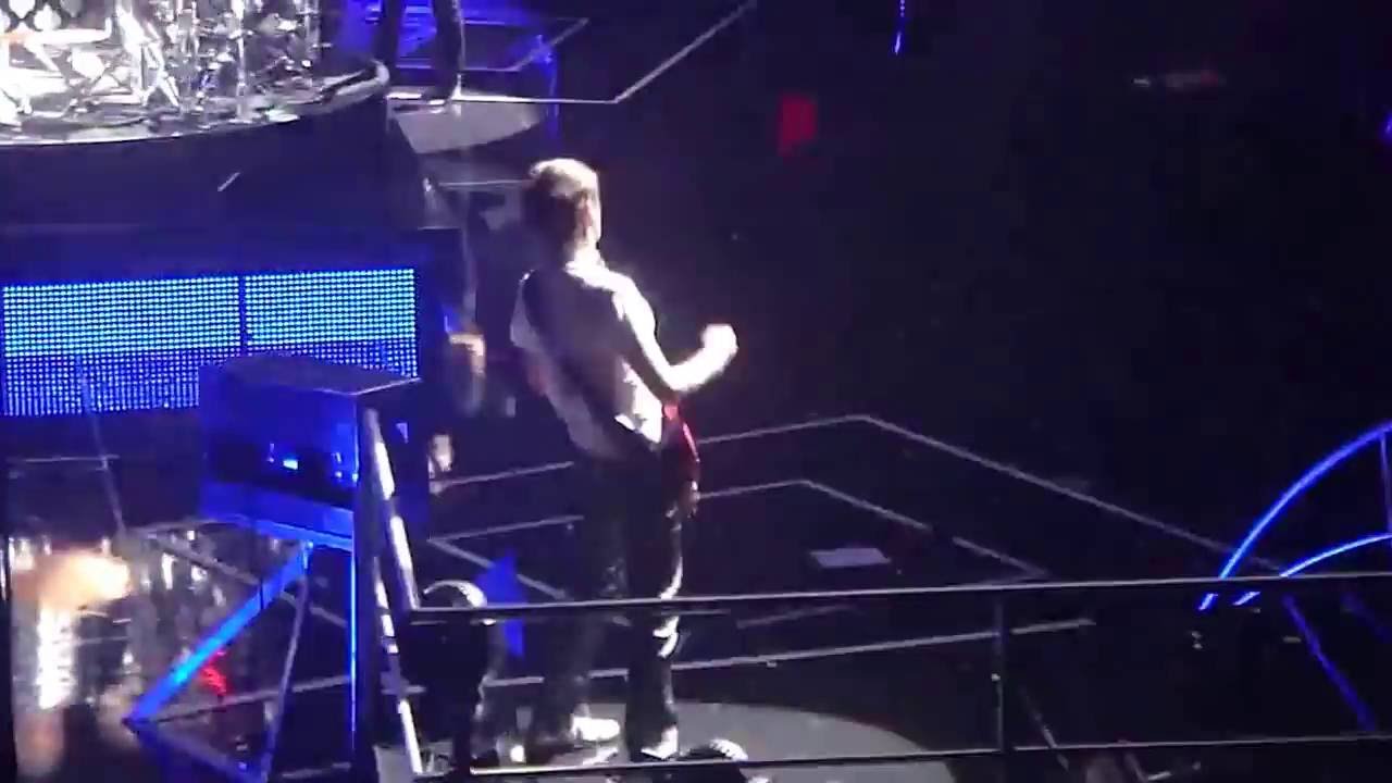 Muse   March 5, 2010 Amazing Outro/Guitar Riff