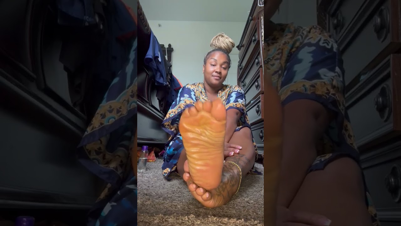 Oily Joi Soles w/ Countdown 