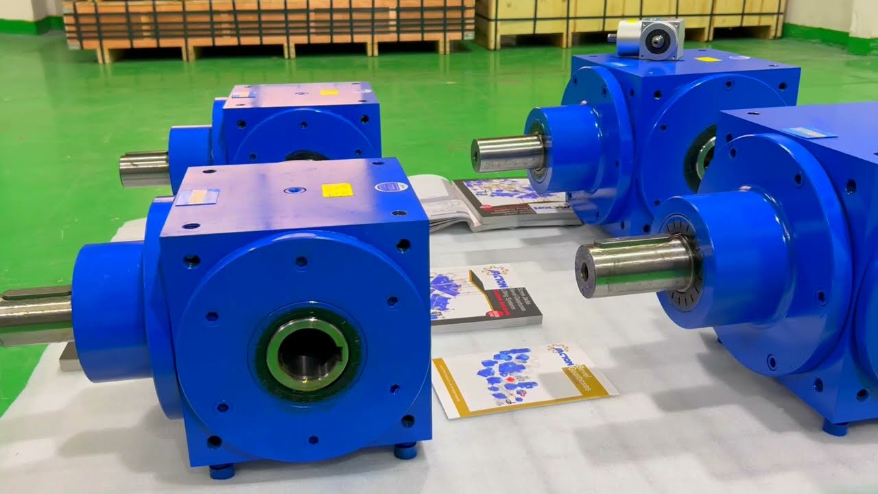 2:1 Ratio Gearbox | Right Angle | 90 Degree | USA | Hollow Shaft | Hollow Bore | Spiral Bevel Drive