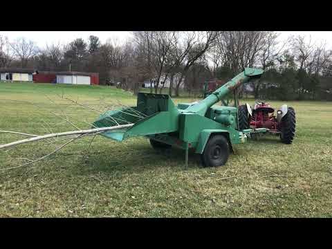 Mid-1970s "Woodchuck" commercial wood chipper, V8 Ford powered, runs ...