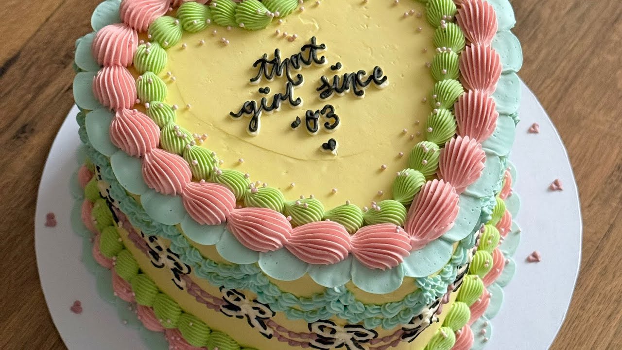 Decorate a ✨fancy nancy✨themed cake with me🥰💛💕🌸🌷🎊💐🌱 