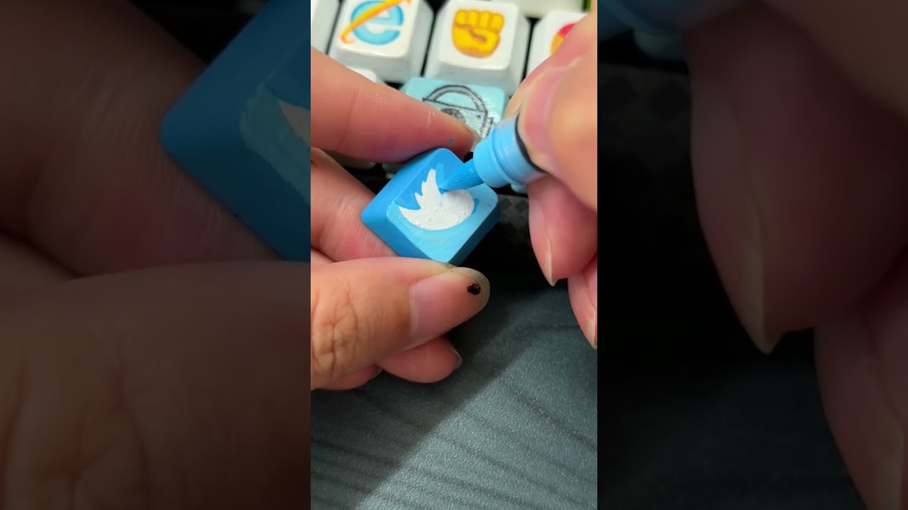 Drawing Twitter on the keyboard #shorts #diy #art #keyboard #tiktok #trending #fyp #twitter