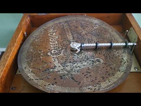 Criterion 11 5/8" music box plays disc 3035, "Norma - Duett"