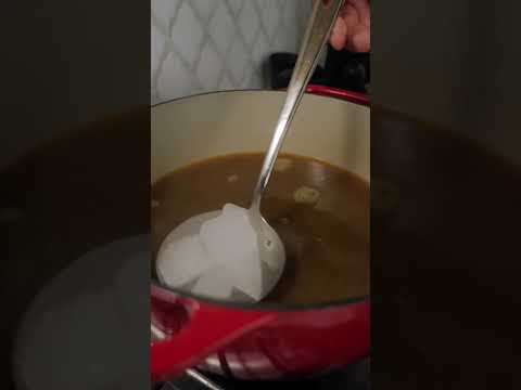 How to remove excess fat from soup 🍲 #soup #cooking #food #fyp