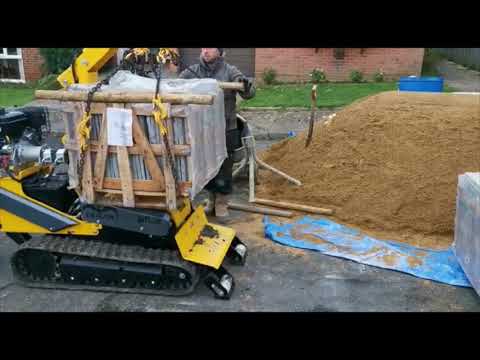 LF750 Lifter transporting pallet of slabs