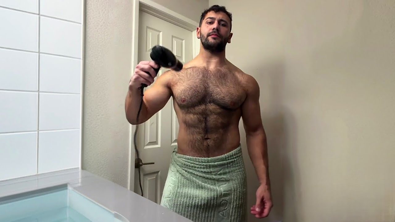 Hairy Muscle Stud Loves Posing & Flexing His Body