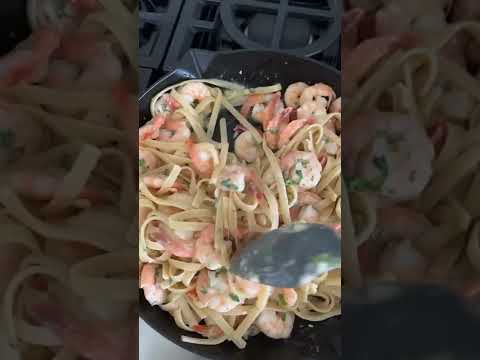 The Easiest Shrimp Linguine (Crazy Good)