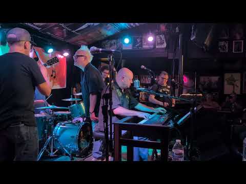 Make Music Kansas City- Bands Undercover - I Want You To Be My Baby