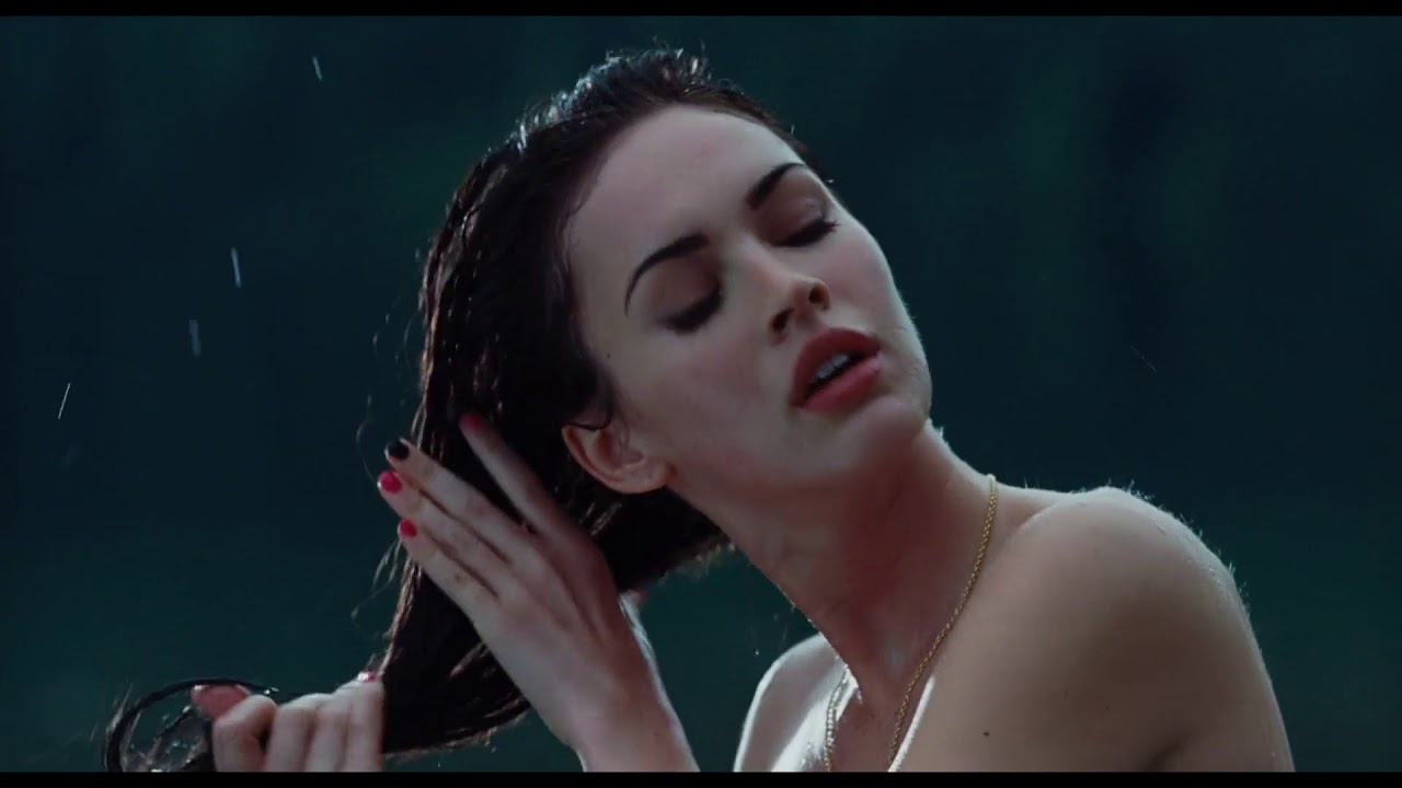 Megan Fox @ Jennifer's Body (2009) - swimming scene