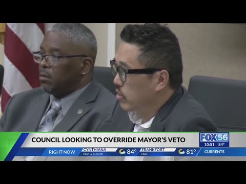 Lexington city council considers override of Mayor's veto