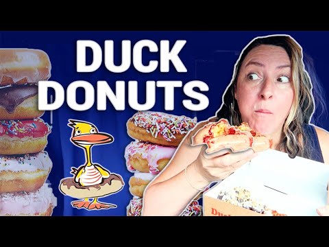 Trying DUCK DONUTS in Delaware (Food Review) // Travel Snacks