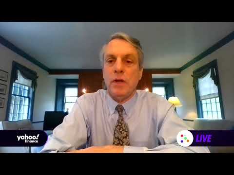 Market strategist: 'People are losing their conviction' for bank stocks in early 2022 trading