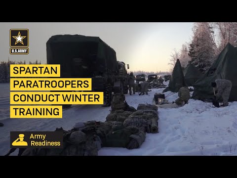 Spartan Paratroopers Conduct Winter Training