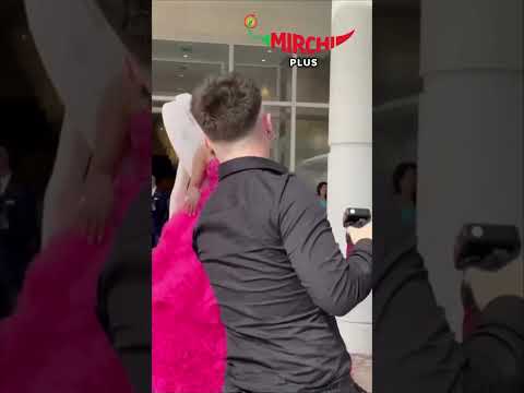 #urvashirautela slays in gorgeous pink dress at #cannes2023 red carpet | #cannesfilmfestival