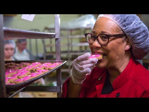 The cookie company that does sweet things for the community - KING 5 Evening